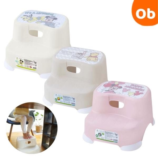 2段でちょっぴり高めな踏み台お子様でも簡単に持ち運びやすいフロント穴なので、洗面所やトイレで大活躍プーさんのイラストが入ったステップ面は安心安全なすべり止め加工丸みのあるかわいいフォルムの脚にもすべり止めが付いているので安定感抜群耐荷重10...