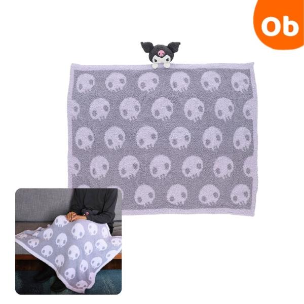 折り畳んで収納するとキャラクターがひざ掛けを被って寝ているかのようになります。ニット生地でもちもちしたひざ掛けです。室内や車内、オフィスなどで膝にかけて防寒対策として使用できます。また、夏場の冷房の温度調整としても使用できます。素材 ポリエ...
