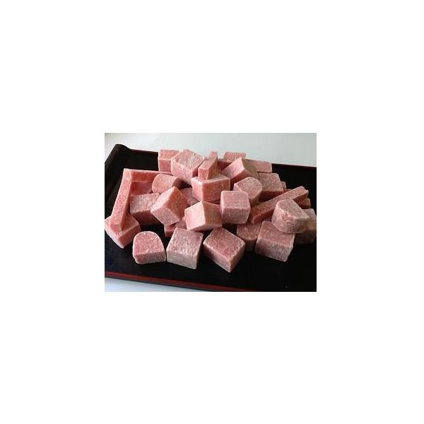 ◆スポット入荷で超お買い得♪在庫限りになりますのでお早めに♪ビーフ＆チキン サイコロステーキ 端材 ←ビーフ100％のサイコロ端材より　あっさりしています♪牛肉に鶏肉を絶妙な割合でブレンド☆バランスよく調味料を加え　柔らかく加工した成型肉で...