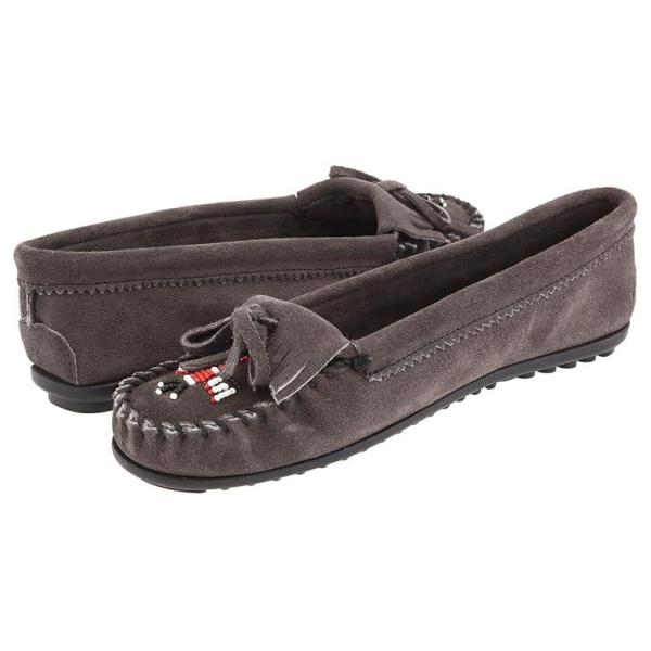 商品名：ミネトンカ Minnetonka Women's  Thunderbird II WOMEN色：Grey※こちらの商品は海外お取り寄せ商品となっております。商品到着まで約2、3週間前後のお時間をいただいております。海外の配送状況等に...