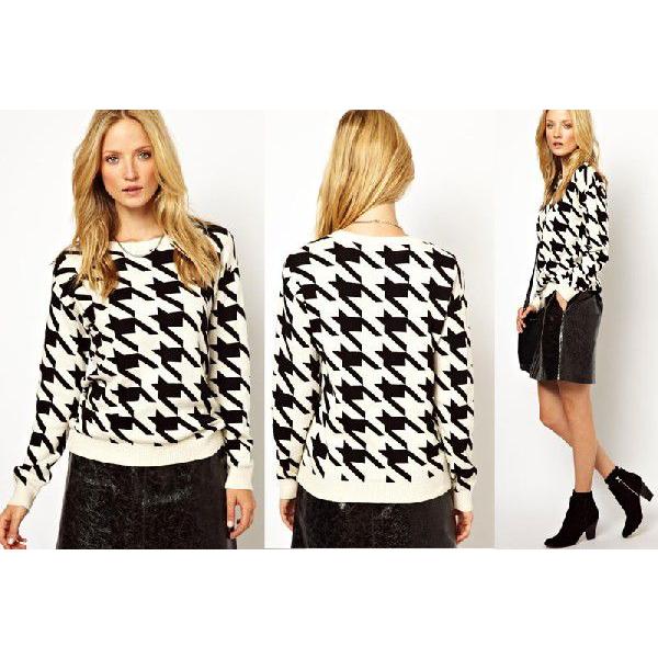 イギリスロンドン発のブランドASOSのSelectedセーター。千鳥格子柄のニットで、しっかりとしたあたたかなウール混素材です。コーディネートしやすいモノトーンカラーで、着回し自在のアイテムです。サイズ：（Sサイズ）着丈65cm、バスト94...