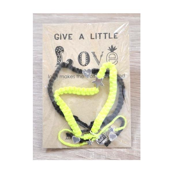 レビューを書いてメール便送料無料！オーストラリア発のブランドキャットハミルの2連ブレスレット。ネオンイエローとブラックのミサンガに、スターとハートのチャームがついた、シンプルでかわいらしいデザインです。フレンドシップミサンガは大切な友人と1...