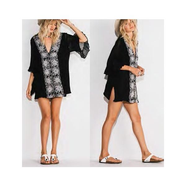 送料無料！Jen's Pirate Bootyのチュニックワンピース。透け感があり、ふんわりとしたガーゼのようなコットン素材で、ホワイトのサンフラワー刺繍がインパクト大。シックながらも華やかさのあるデザインで、重ね着コーディネートにもオスス...