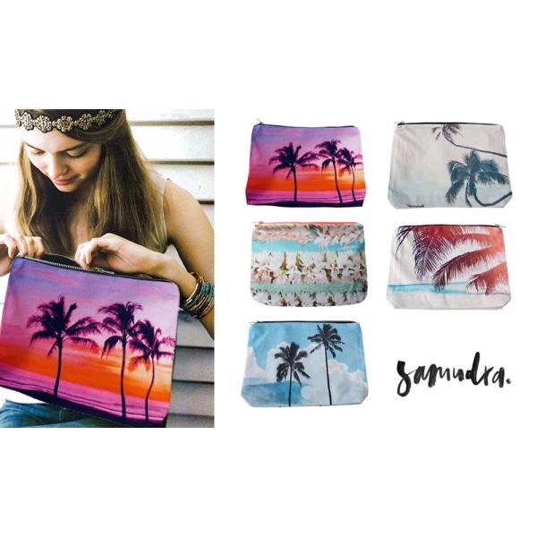 レビューを書いてメール便送料無料！雑誌などで話題のブランドSAMUDRAのビッグポーチ。ビーチボヘミアンなライフスタイルを提案しているハワイ発のブランドです。グアムやハワイのビーチからインスピレーションを受けたデザインで、夕焼け、ビーチ、ヤ...