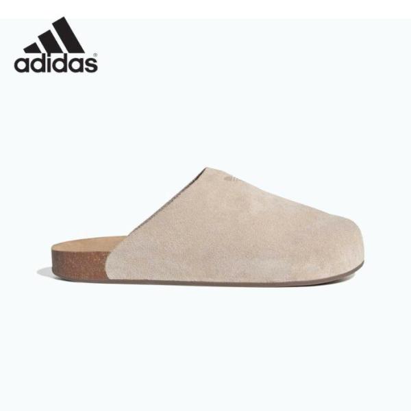 アディミュールサンダルは、カジュアルフットウェアに新鮮なひねりが欲しい人に最適な、快適さとスタイルを融合した一品。アイコニックなアディレッタRSにインスパイアされており、上質な素材を使ったクラシックなデザインとなっている。天然コルクツーリン...