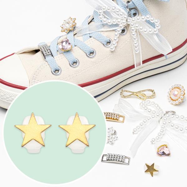 ■足元から、個性をプラス定番スニーカーも、アクセサリーひとつで一気にオリジナリティ溢れる印象に。気分やシーンに合わせて簡単に付け替え可能。まるでアクセサリー感覚で楽しめるのが魅力です。■小さなパーツでも、大きな存在感さりげなく光るメタルチャ...