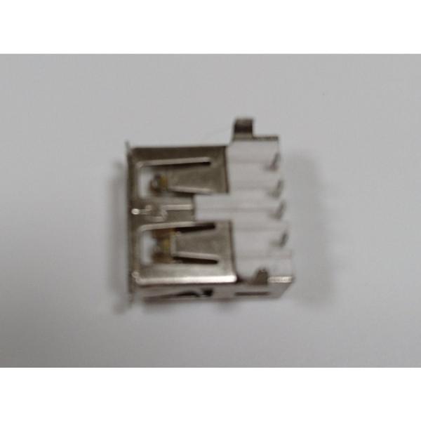 基板用のＡコネクタ（ホスト側）です。