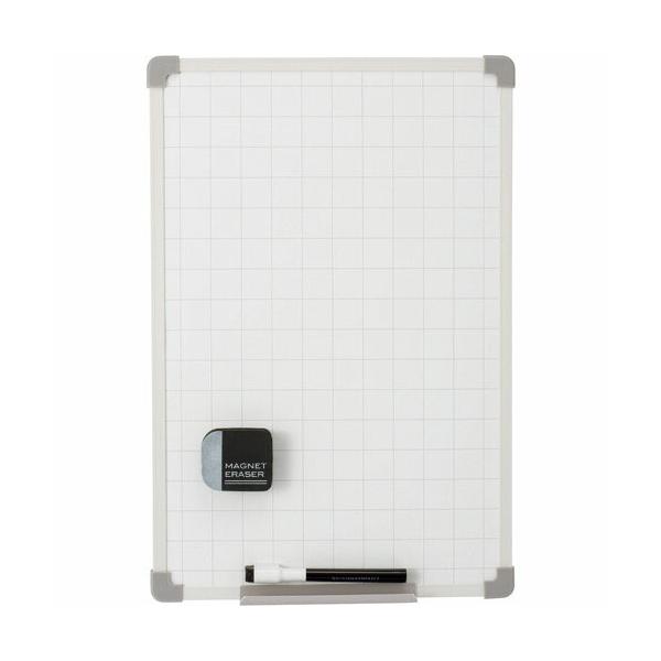 [特長]●25mm方眼の暗線入りだからグラフや文字、イラストが書きやすい。●裏面マグネット付属で金属面にも貼れる。●うれしいイレーサー付き。●縦横両用。●可動式ペントレー。[仕様]●板面色：ホワイト●枠色：ホワイト●板面外寸(mm)縦：45...