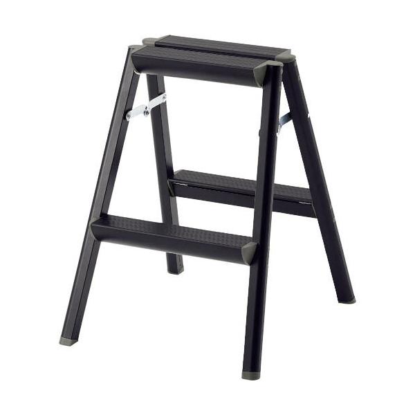 [特長]●シンプル設計の軽量タイプの家庭用踏台です。[仕様]●最大使用質量(kg)：100●天板高さ(m)：0.56●天板寸法(mm)：259×169●段数(段)：2●踏ざん踏面幅(mm)：70●色：黒●収納時全長(m)：0.60●Aマーク...