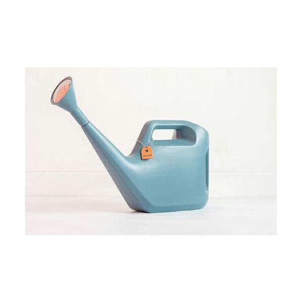 [特長]●耐候材入りで長い年数使用可能です。[仕様]●容量(L)：5●色：ブルーグレー●幅(mm)：470●奥行(mm)：120●高さ(mm)：275●ガーデニングシャワー如雨露10Lネイビーブルー[材質／仕上]●本体：ポリエチレン、注ぎ口...