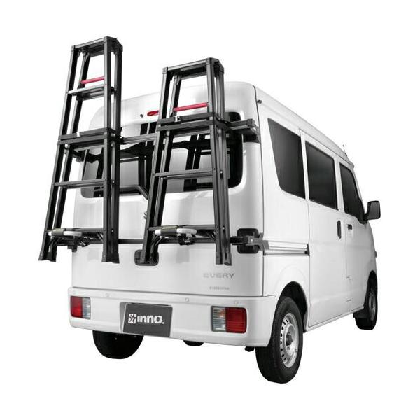 [特長]●エブリイ用のリアキャリアです。●脚立やハシゴを簡単積載可能です。●車への加工は不要で取付可能です。●3尺〜5尺までの脚立／ハシゴが積載可能です。●最大積載量は20kg（片側10kg）です。●ベースアームは格納可能です。●ナンバープ...