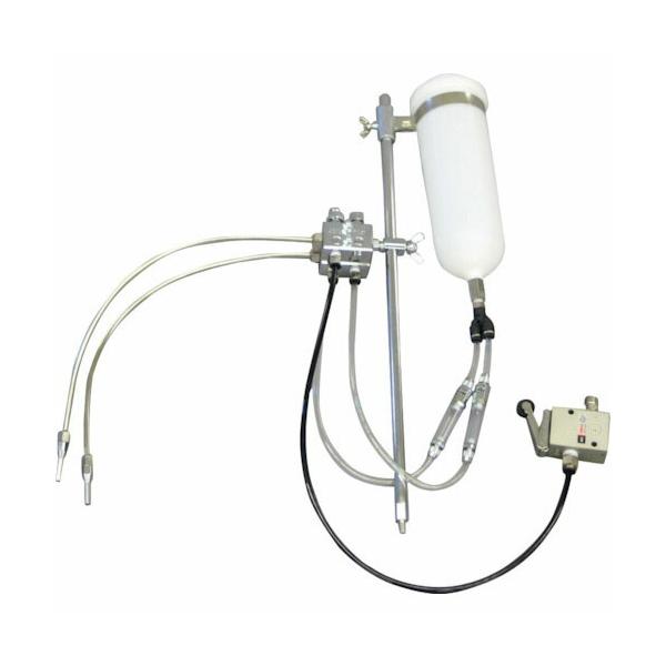 [特長]●セミドライタイプの給油冷却機です。●目に見えないほどのごく微量のオイルでも、液量チェッカーの滴下スピードで確認しながら給油できます。●液量のコントロールにより、セミドライ給油、ミスト給油、潤滑主体と用途に合わせて使い分けが可能です...