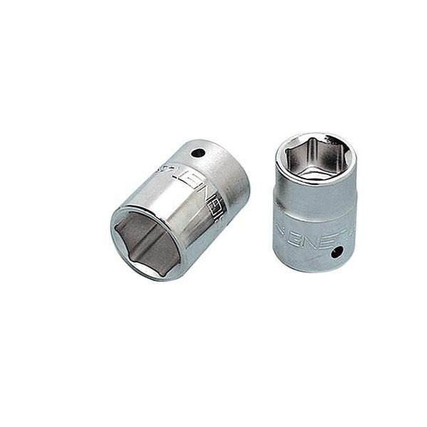 [特長]●ボルト・ナットを傷めない面接触タイプ。[仕様]●差込角(”SQ)：3/4●サイズ(mm)：24●全長(mm)：51●先端部ソケット外径(D1；mm)：35●差込部ソケット外径(D2；mm)：36●ソケット深さ(T；mm)：18