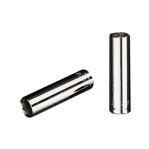 [特長]●ミラー仕上げのメッキが美しいディープソケット。●ボルトの貫通したナットや、奥まった所での作業に最適。●ボルト・ナットを傷めにくい面接触タイプ。●6角タイプ。[仕様]●差込角(”SQ)：1/4●サイズ(”)：5/16●全長(L；mm...