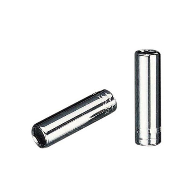 [特長]●ミラー仕上げのメッキが美しいディープソケット。●ボルトの貫通したナットや、奥まった所での作業に最適。●ボルト・ナットを傷めにくい面接触タイプ。●6角タイプ。[仕様]●差込角(”SQ)：3/8●サイズ(mm)：23●全長(L；mm)...