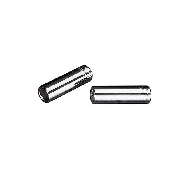 [特長]●ミラー仕上げのメッキが美しいディープソケット。●ボルトの貫通したナットや、奥まった所での作業に最適です。●ボルト・ナットを傷めにくい面接触タイプ。●六角タイプ[仕様]●サイズ(mm)：27●全長(L；mm)：77●差込角(”ＳＱ)...