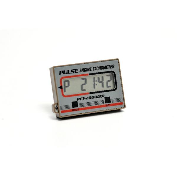[特長]●・コンパクトサイズのタコメータです。エンジン周辺への搭載に便利で、防水機能が付いたタイプです。?エンジン回転数・累計積算時間・最高回転数の計測ができ、回転数と最高回転数を同時に表示するデュアル表示機能を搭載したタイプです。[仕様]...