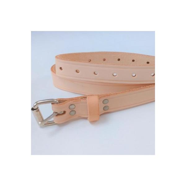 ヘリテージレザー レザーベルトアメリカを代表する革製品メーカーHeritage Leather（ヘリテージレザー）社による、一つ一つハンドメイドで作られたレザーベルトです。熟練の職人達が作る製品は丈夫で機能的。ハードな現場にも耐えうるレザー...