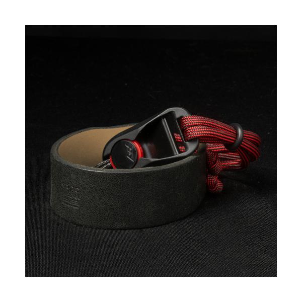 プレミアムレザーとパラシュートコードのクロスオーバー- PeakDesign アンカーリンクス装着モデル -WOTANCRAFTのレザークラフトへの造詣とパラシュートコードが融合したカメラストラップの新機軸腕回りにしっくり馴染むレザーパーツ...