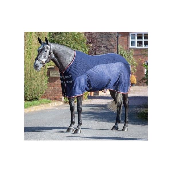 虫除けに最適なメッシュのクールセンサー＆ラグです。夏場の手入れ時期や厩舎での虫除けに最適です。網目は細かい（約3ｍｍ）ので虫除けとメッシュなので熱がこもりません。アブが背中についても馬が尻はねして暴れたり、刺されたりしないように背の部分は柔...