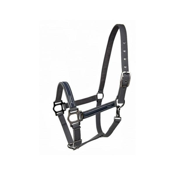 クラシックタイプのシンプルな無口鼻革部分はベルト調整付ステンレス金具色はグレーにネイビーのカラー付きLAMI-CELL らしいシックなタイプです。サイズはコブとフルサイズ同色のリードもあります。