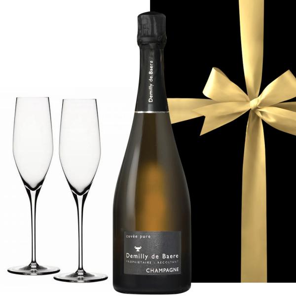 【発売日：2020年01月06日】エレガントな香りが広がるシャンパンと、ドイツ、シュピゲラウ社のシャンパングラスとセットでお届けいたします。御結婚のお祝いや結婚記念日、新築、引っ越しのお祝いなどにお選びいただいております。●シャンパン（辛口...