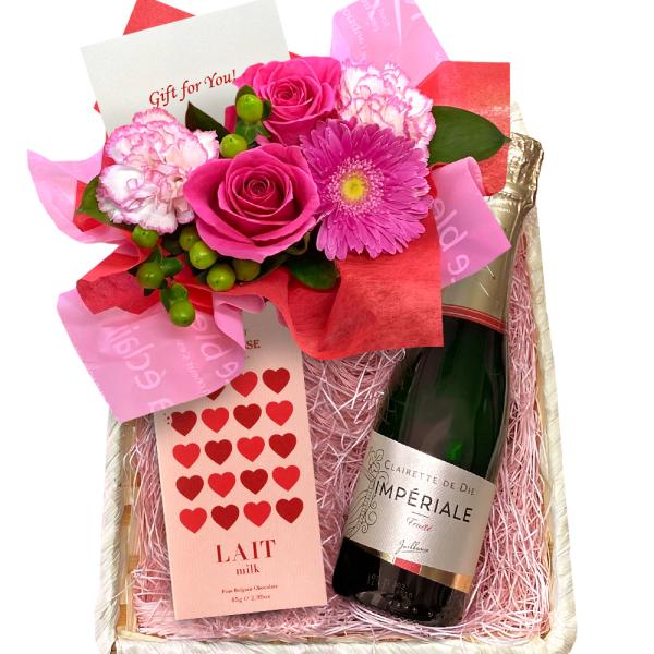 南フランスのスパークリングワインと生花アレンジメント、ベルギーチョコをセットにした華やかなギフトです。●スパークリングワイン(375ml/やや甘口)ジャイアンス「キュヴェ・インペリアル・クレレット・ド・ディー」JAILLANCE"CUVEE...