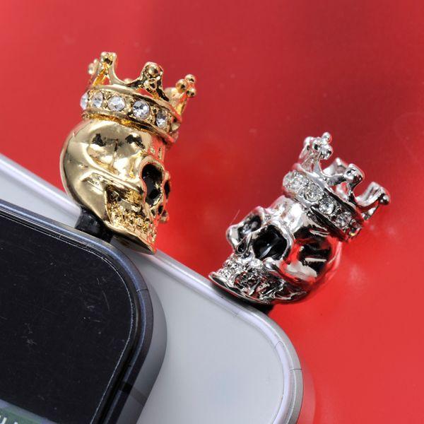 名入れなし プレゼント スマートフォン モバイルアクセサリー キラキラ シルバーとゴールドの2タイプキラキラの王冠をかぶったドクロが印象的！■モバイルジャック：ゴールド・シルバー■ラインストーン：クリア<BR>【諸注意】この商品...