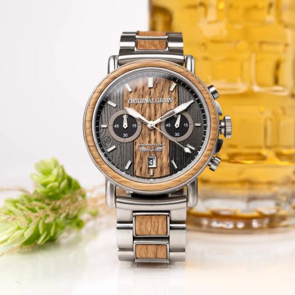 【発売日：2026年03月31日】【日本正規輸入代理店】からの販売商品名： Alterra Chronograph 44mm - Brewmaster商品詳細：● ドイツビール醸造時に使用されたオーク材ビール樽を再生利用（ベゼル/ウッドリン...