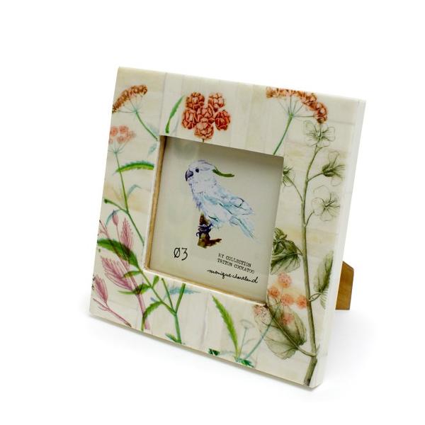 引越し祝いや結婚祝いのプレゼントにおしゃれな写真立て♪goody grams グッディグラムス ボーン フォトフレーム 骨の写真立ては、 生き物骨や角という自然の素材を使う事で、デザインとしてのフレームという以上に、感じる部分の多いフォトフ...