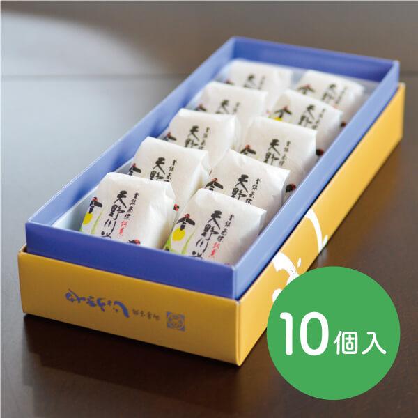 　　　県内でも有名な「ほたるの里」からお届けします！天野川螢もなか☆天の川の夏は多くの螢が飛びかい、幻想的な風景を見せてくれます（*^_^*）そんな螢をお菓子にしました！！ころんと掌に乗る大きくずっしりと重いもなかの中には甘さ控えめに炊かれ...
