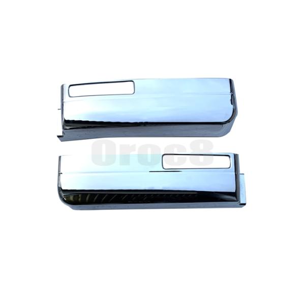 【適合車種】 車種：クオン：平成17年1月〜平成29年4月 新型17パーフェクトクオン：平成29年5月〜。　※スカート無し車不可 。【商品説明】材質はABS樹脂でメッキ加工を施した商品です。付属品などがございません。 装着は両面テープでの貼...