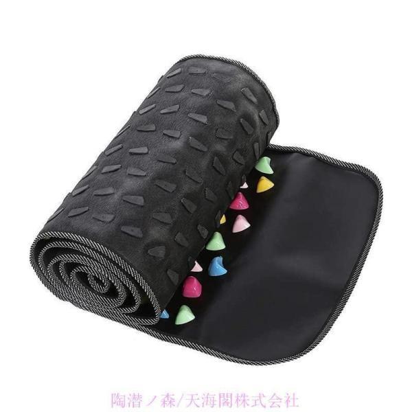 【仕様】サイズ：全長180× 幅35（cm）【健康に良い】マッサージマットはリラックスを助け、体内の臓器の機能を調整し、身体の免疫力を高めることができます。【収納＆使用簡単】使いやすい、自由なスペースは限られています。折りたたむことができ、...