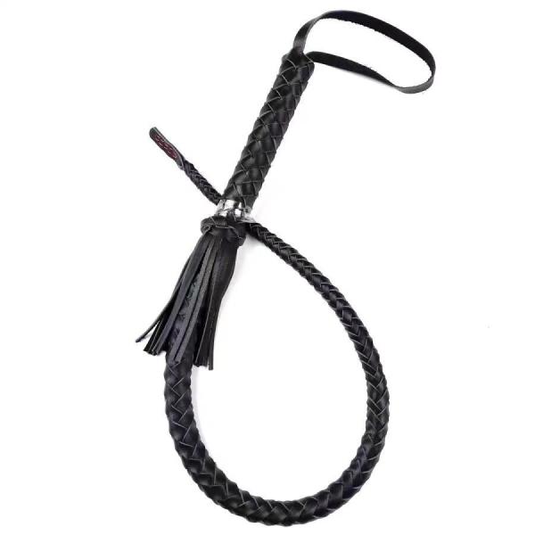 PU、無臭、柔らかく、耐久性があります。馬、訓練、クロスカントリーライディングに乗る必要がある人には非常に適しています。ステージパフォーマンス、撮影などのための良い小道具。人間工学的グリップは、この乗馬作物を握りやすく操作しやすくします。ス...