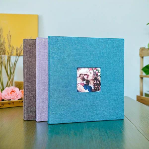 本体寸法:縦290×横270×背幅30mm（40ページ）収納枚数360枚 素材：布地表紙（綿）BOPP Film（ポリプロピレン）粘着タイプ白い台紙●粘着タイプのフリー台紙:フリー台紙だから、Lサイズ、2Lサイズ、KGサイズなどのサイズ違い...