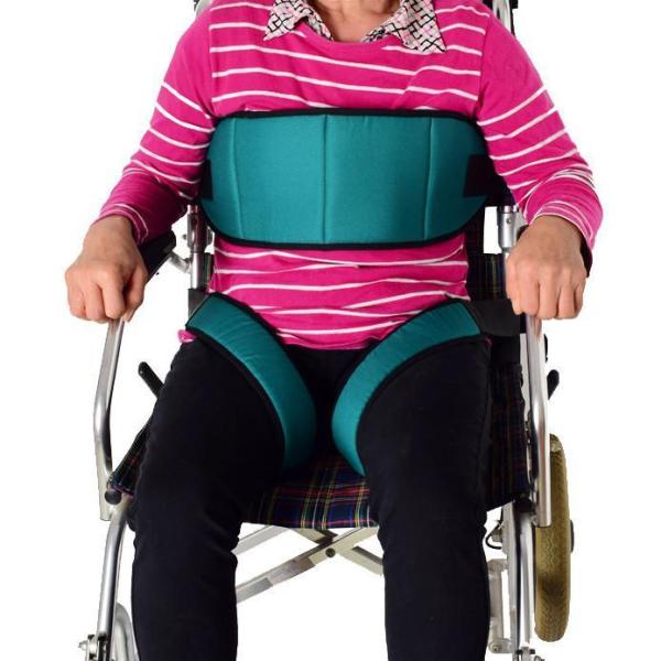 【セキュリティ保護】人間工学に基づいたデザイン、腰を拘束するシートベルトのT字状、腹部及び股は、より包括的安全性と長老や患者のための強力な保護を提供します。【洗える】この高品質の車椅子拘束具は洗えるし、使いやすいです。私たちのシングルサイズ...
