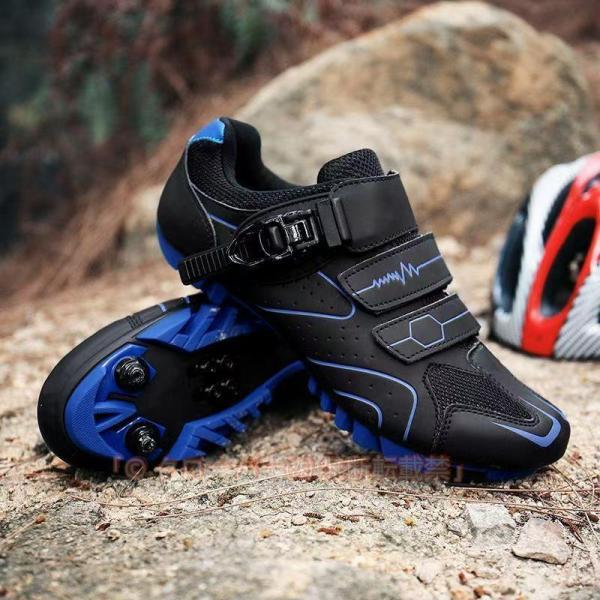 素材 ：アッパーは合成レザーとメッシュ素材を採用して通気性と快適性に優れます。ソールは耐摩耗性のナイロンソールを使用し、特別なマウンテンロックとロードロックのデザインを備えている。アッパーには複数の通気孔があり、湿気が蒸発しやすい、通気性が...