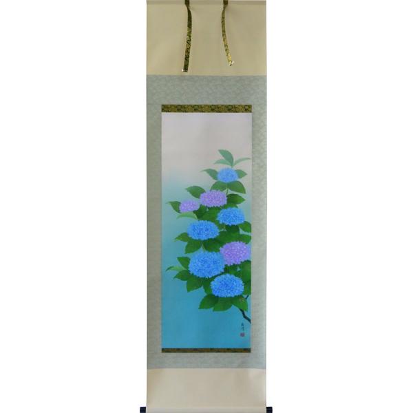 夏用 紫陽花の掛け軸この作品は専門家の特殊工芸技能を駆使して製造した作品です。◆サイズ　仕様幅54.5cm×丈190cm（尺五立） 特殊工芸品　桐箱入り 