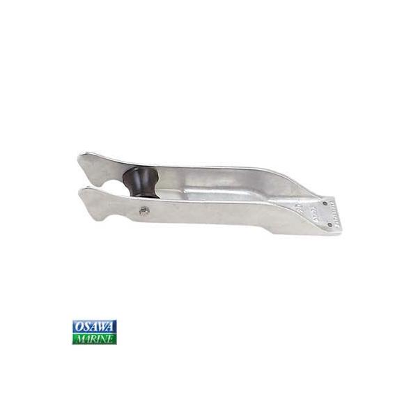 ■船舶の主にバウ部分に取付け、アンカーの昇降をサポートするローラーです。■腐食や錆にに強いAC7Aアルミにチタン成分を加え、耐久性が向上しました。■サイズ：全長496x幅75x高122mm