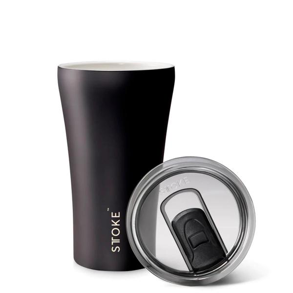 STTOKEの最大の特徴はセラミックコーティング。何時間飲み物を入れても金属臭をシャットアウトし飲み物本来の味、香りを維持します！STTOKEのデザインは最高だけど持ち運ぶのにちょっと気を使う。という声を多くいただいておりました。そこで1年...