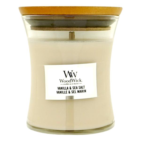 火を灯すと暖炉のように”パチパチ”と音がなるアメリカ生まれのキャンドル。 パチパチと心地よい音を奏でるキャンドル。音と香りのハーモニーををお楽しみください。 バニラの花にシーソルトとジャスミンをブレンドした柔らかく包み込まれるような香り。フ...