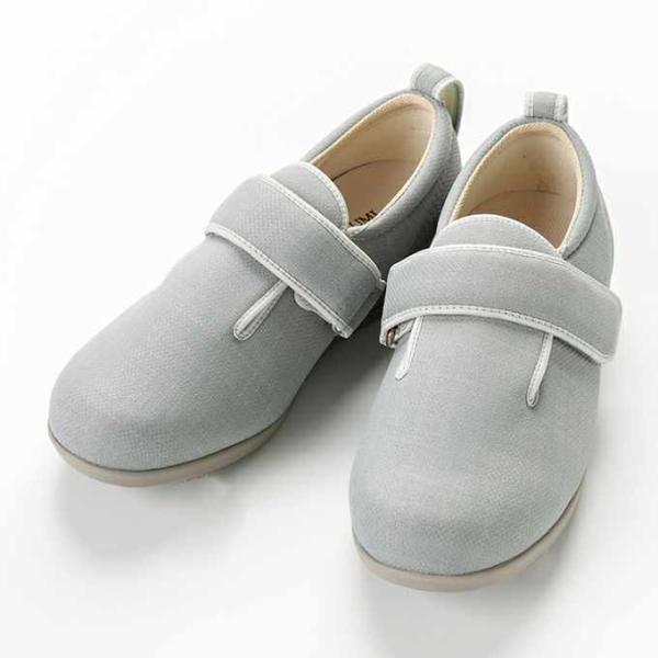 ダブルマジック２から更に改良された、施設用ケアシューズ。