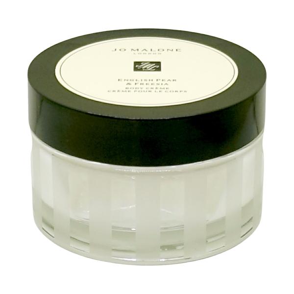 イングリッシュ ペアー ＆ フリージア ボディ クレームEnglish Pear &amp; Freesia Body Creme秋のエッセンスを凝縮したかのよう。英国の果樹園で収穫した熟したての洋梨の官能的なみずみずしさを白いフリージアの...