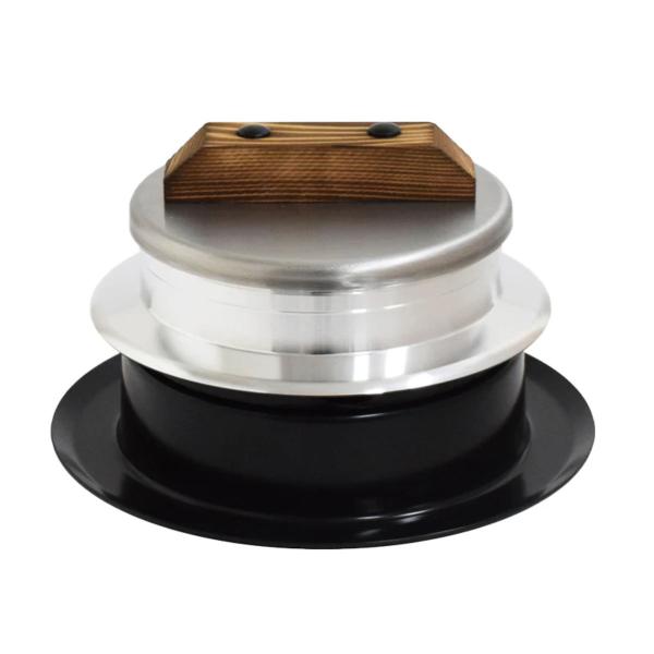 昔ながらの「かまど炊き」を再現。 日本の歴史が生んだ、伝統の調理器。 釜がご飯をおいしく炊き上げます ご家庭のガスコンロで簡単においしくご飯を炊くことができる、本格的な釜のセットです。熟練職人の手でひとつひとつ丁寧に造られた特性釜と、圧力蓋...