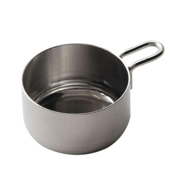 珈琲考具　10gメジャーすり切りで1杯分のコーヒー粉（約10g）を簡単に計量できます。全長約6cmでキャニスターや袋の中に入れておけるサイズです。「珈琲考具　キャニスター」の中蓋の上に収納できるのでセットでの使用がおすすめ。