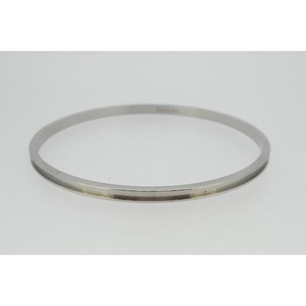 サイズ：幅：約4.0mm溝幅：約2.0mm内径：約66mm素材：ステンレス304SUS304ステンレスは最も使われているステンレスです。耐食性に優れていて、アレルギーのおこし難いステンレスです。