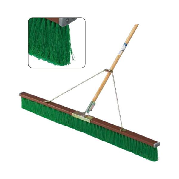 コンドルグランドブラシP（PETタイプ）1500mmもの幅を持つブラシで運動場やテニスコートを効率良く整備できます。サイズ：幅約1520mm、全長約1540mm重量：約4300g●毛の長さ 約120mm（奥行約45mm）●材質 ハンドル：天...