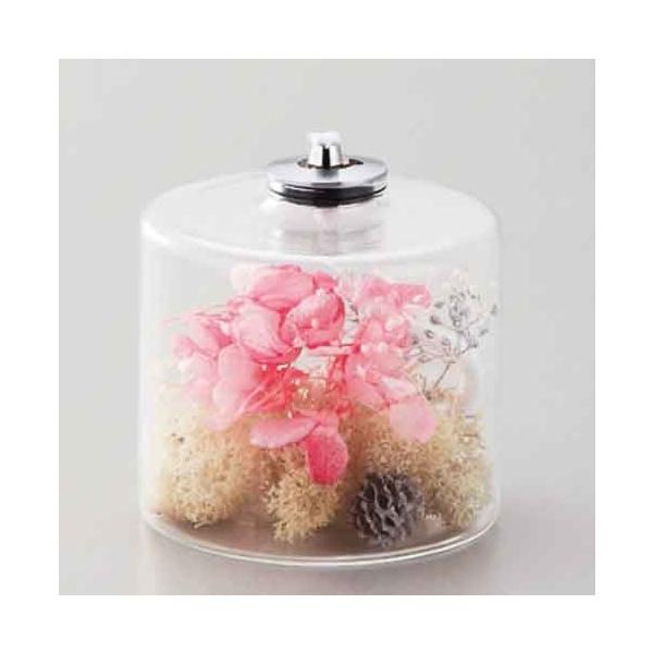 herbarium(ハーバリウム)とは、もともと植物の観察用標本として保存したものを指します。そのハーバリウムが新たに観賞用として注目を集めています。それらをさらにオイルランプに仕立てたものがハーバリウムランプです。オイルランプのタンクにハ...