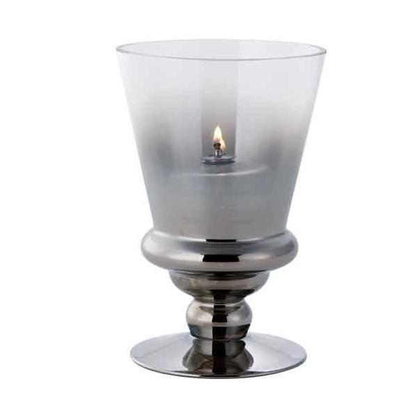 こちらはグラデーションが美しいグラスランプベースとオイルタンクのセットです。色のグラデーションとグラスの脚のデザインが美しい仕上がりです。玄関先でのお客様のお出迎えや室内のちょっとしたインテリアにも最適です。ランプを灯しているときも、灯して...