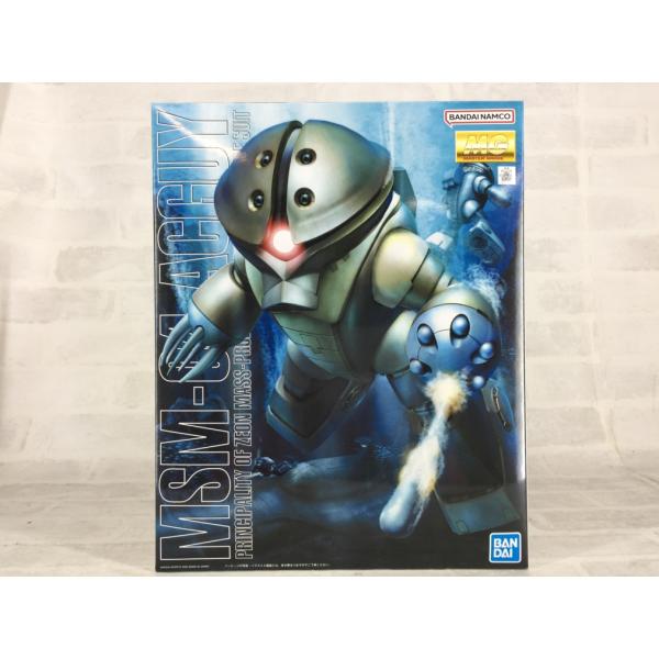 ■当店直営店にて買い取りしました未組立の中古品です。※中古商品につきましては記載のない場合でも箱にスレや汚れ等のダメージがある場合がございます。腕に伸縮ギミックを採用、プラモデル史上初となる、このギミックを利用した肘関節の可動を実現。腕が伸...